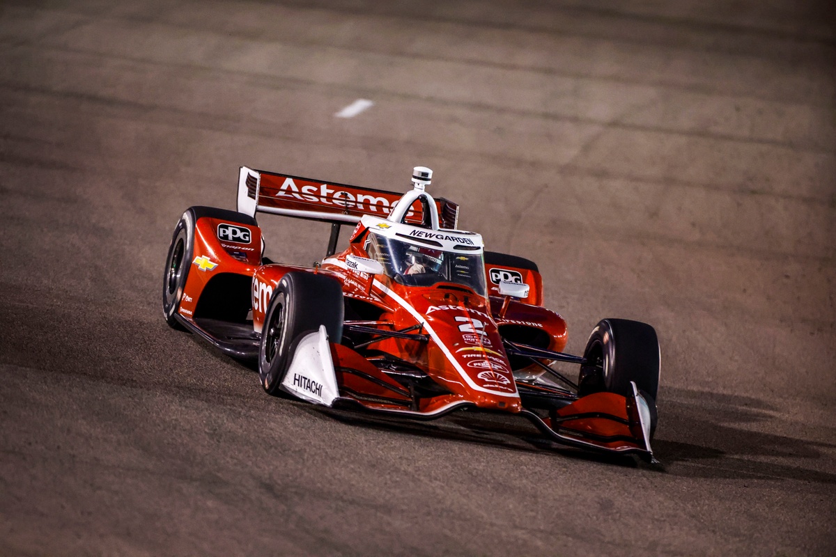 Josef Newgarden supera a Marcus Ericsson y gana en WWT Raceway