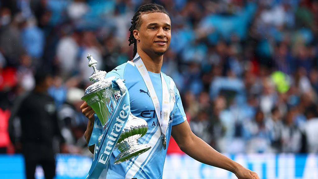 Fenerbahce presidential candidate keen on Ake