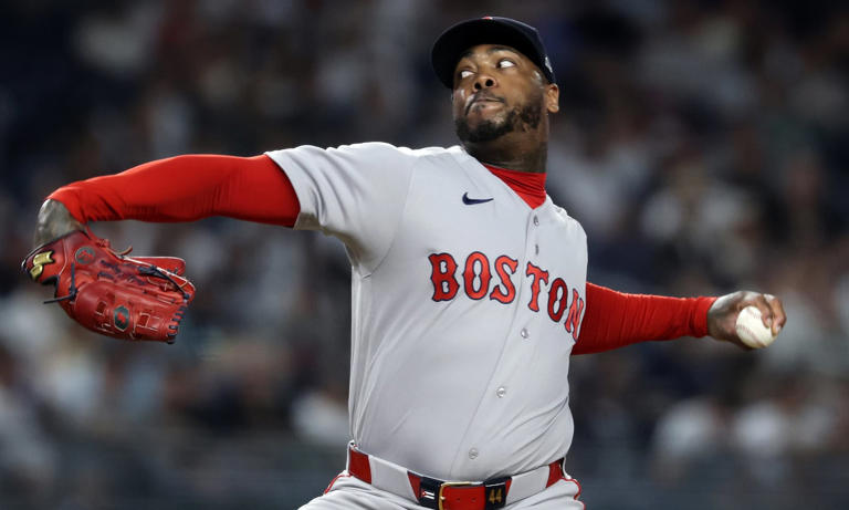 MLB teams on alert with struggling Boston Red Sox expected to trade two ...