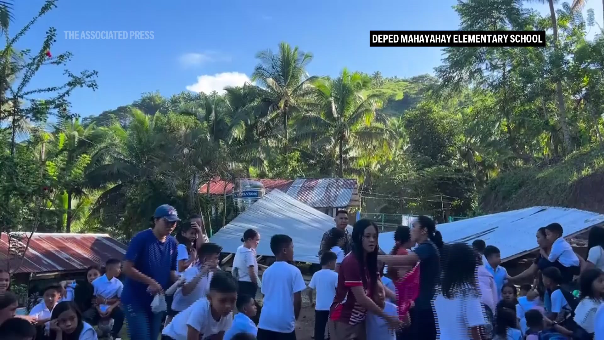 Earthquake in Philippines disrupts morning school flag ceremony