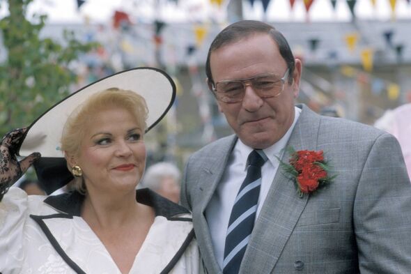 EastEnders' icon 'lost everything' and died penniless after son's ...