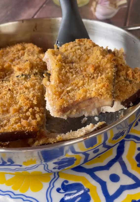 Pesce spada gratinato al forno con capperi, limone e pecorino: ricetta ...