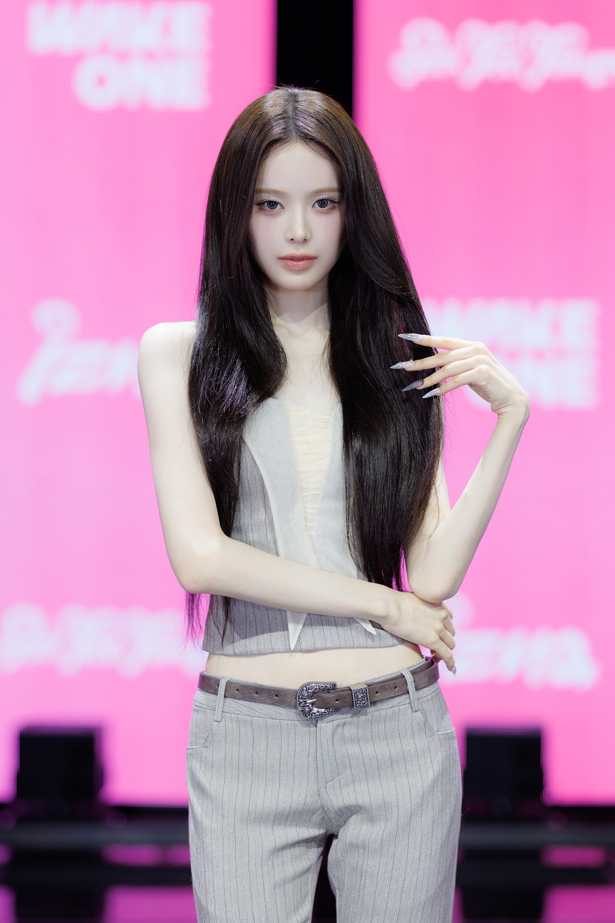‘5th-generation visual’ Bang Ji-min’s candid comeback vow: “So I won’t ...
