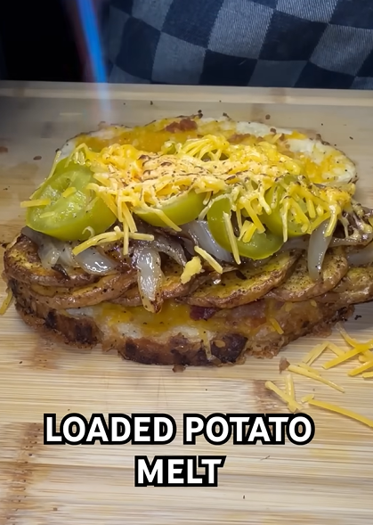 Loaded potato melt on sourdough 🥔🧀🍞 comfort food to the max 🤤🔥 crispy ...
