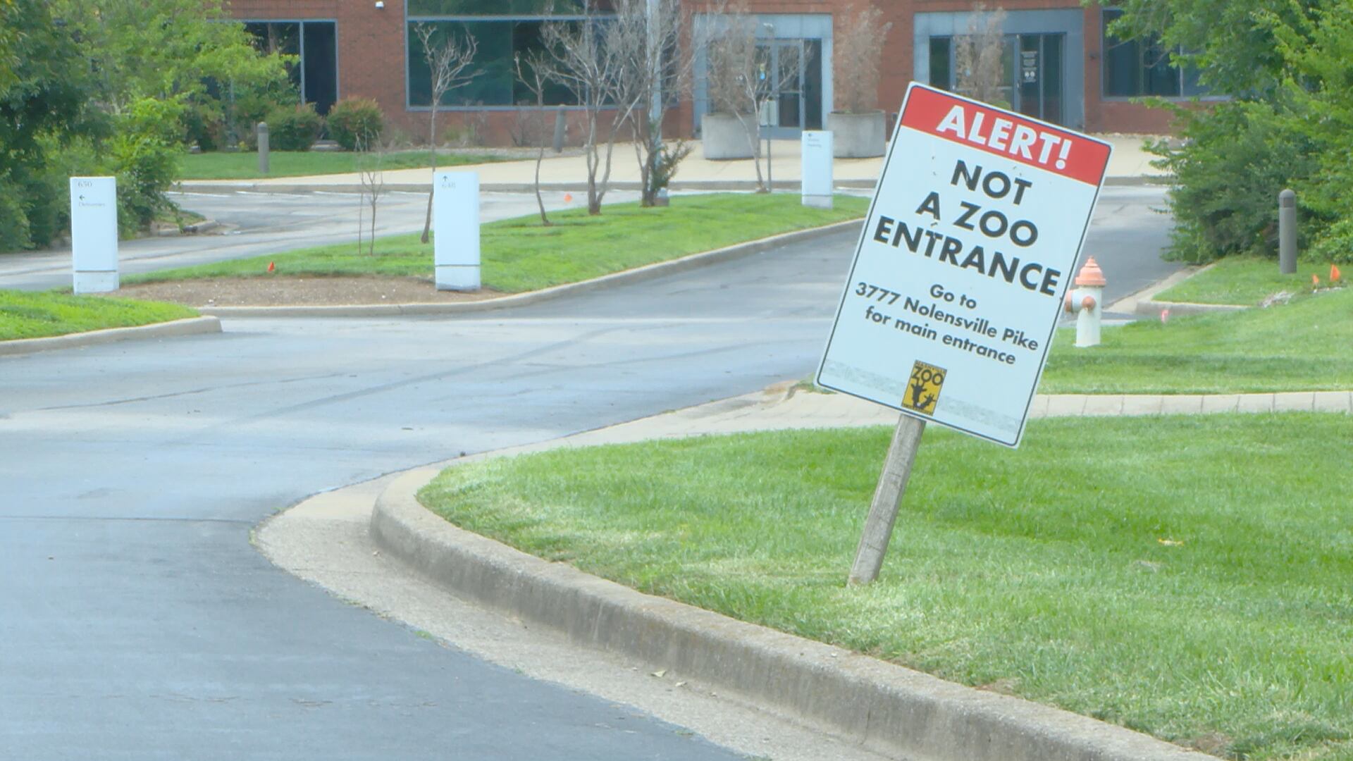 More than 288,000 people sign Nashville Zoo petition against data ...