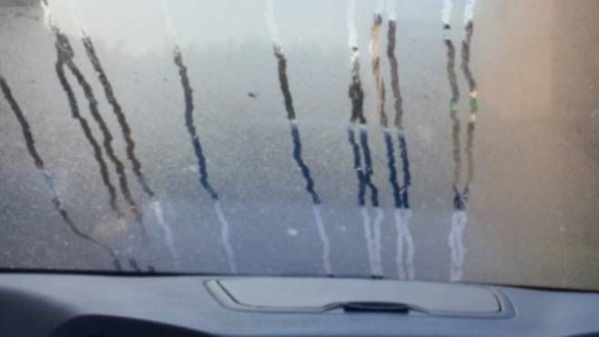 Stop wiping your foggy windshield with your hand — here's why
