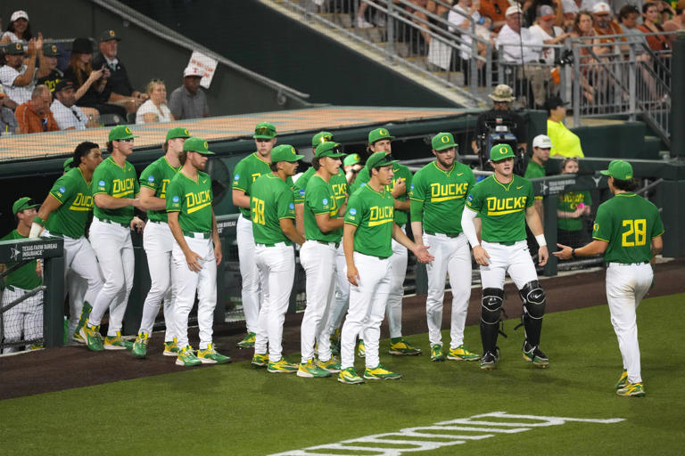 Oregon baseball vs. Texas score, reaction to Ducks' season-ending loss