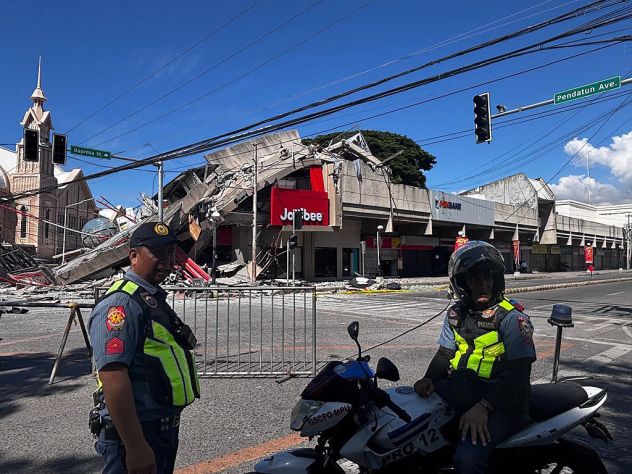 Powerful 7.8 earthquake rocks southern Philippines; no tsunami threat ...