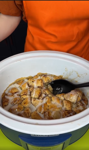 The easiest 3-ingredient cobbler dessert ever