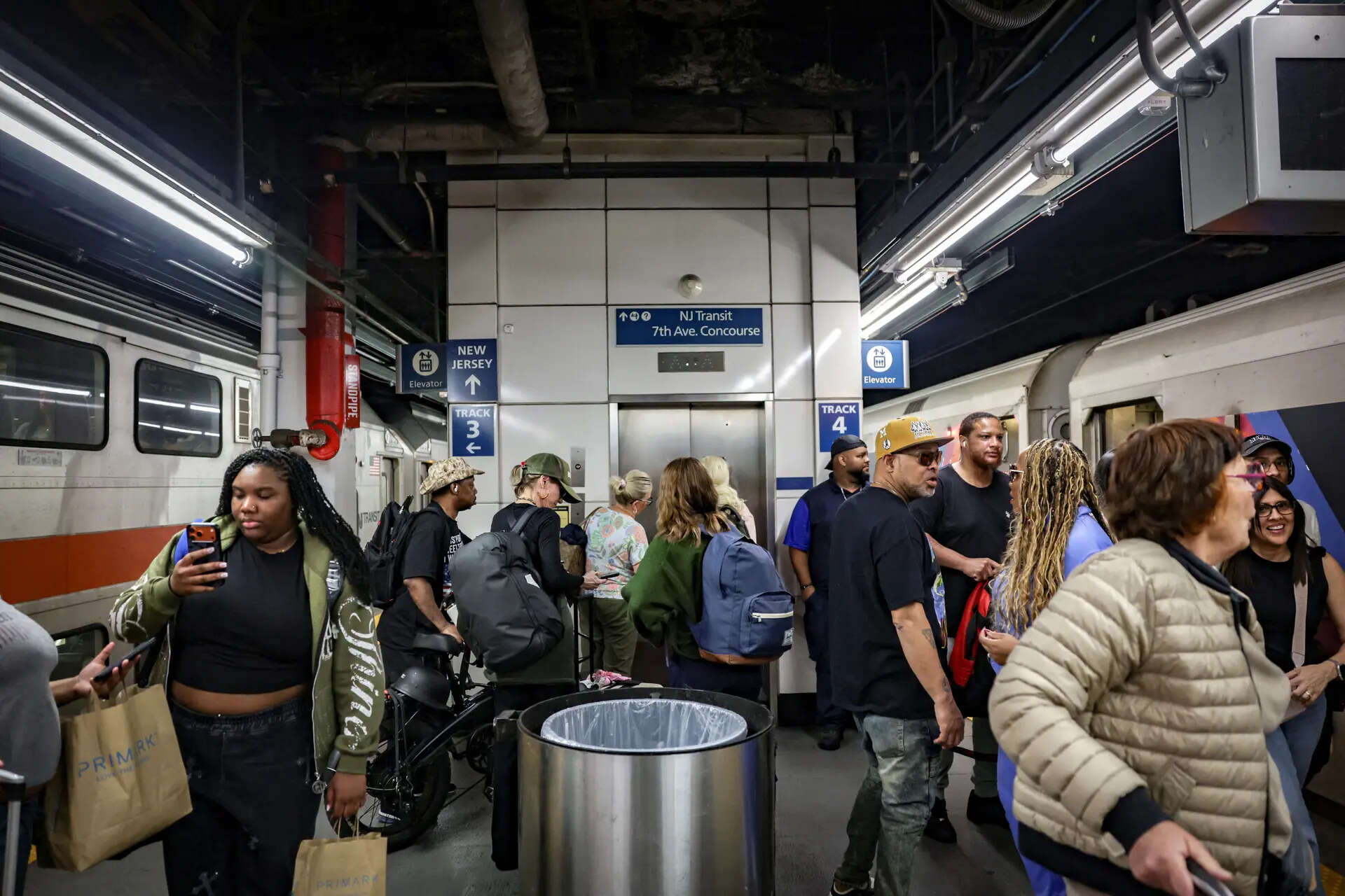 Penn Station stabbing leaves six injured: Suspect in custody after ...