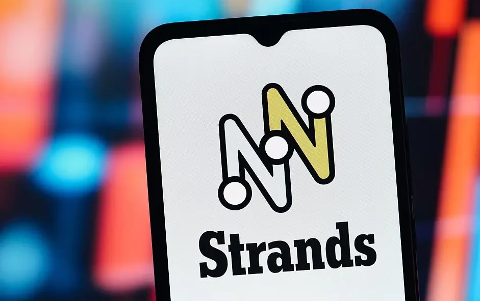 NYT Strands #827 challenges players with 'Play time' theme