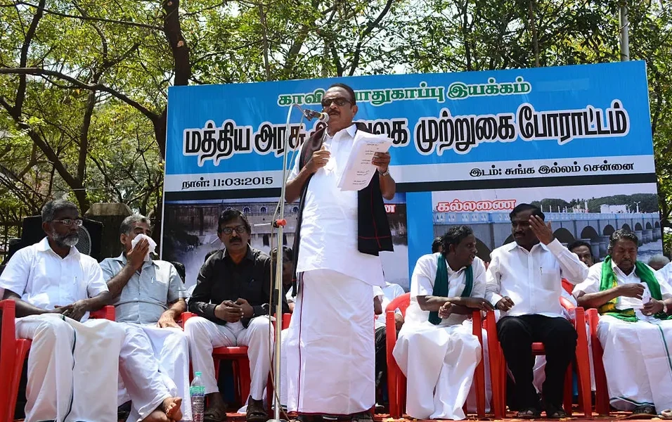 Vaiko detained in black flag protest over Thiruvalluvar row