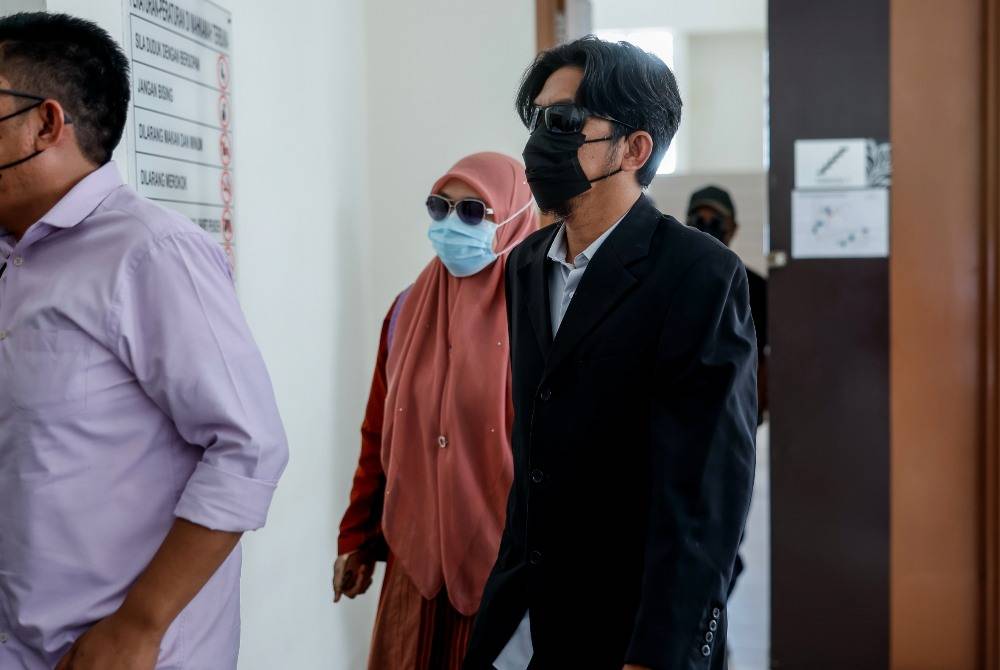 Teacher pleads not guilty to sexual assault of six female students