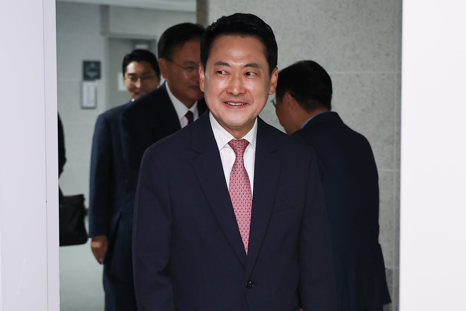 People Power Party leader Jang faces resignation calls post-losses