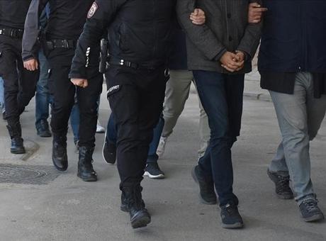 ATM'lere sahte dolar yatıran şebekeye operasyon! Parayı yatırıp TL ...