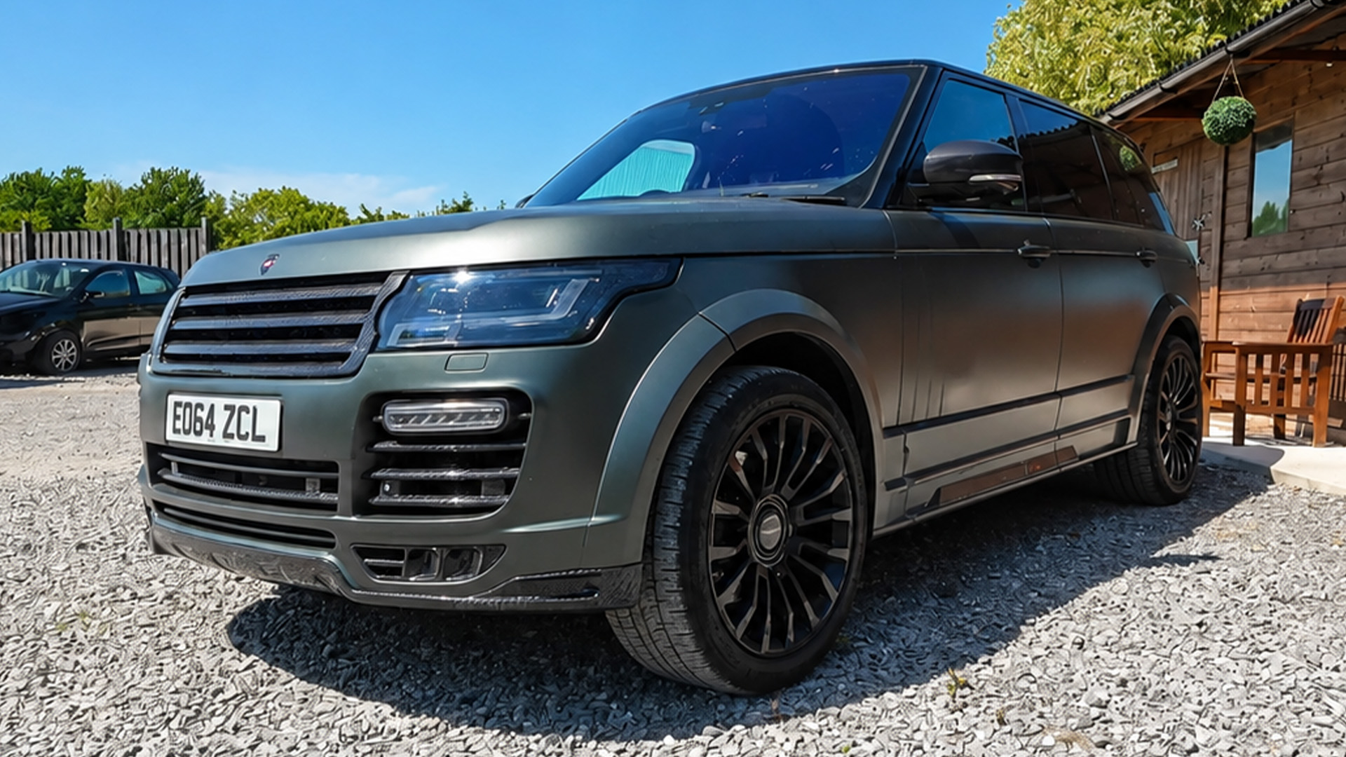Inspecting this supercharged Range Rover reveals incredible premium ...