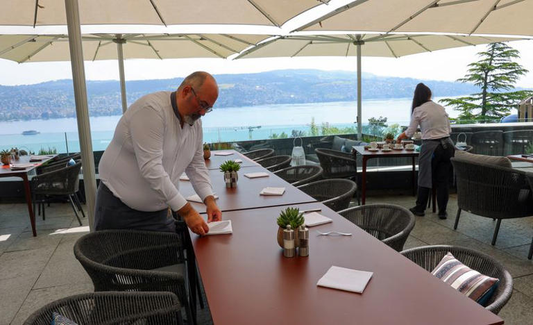 Analysis-businesses fear for economy if Swiss vote to cap population at ...