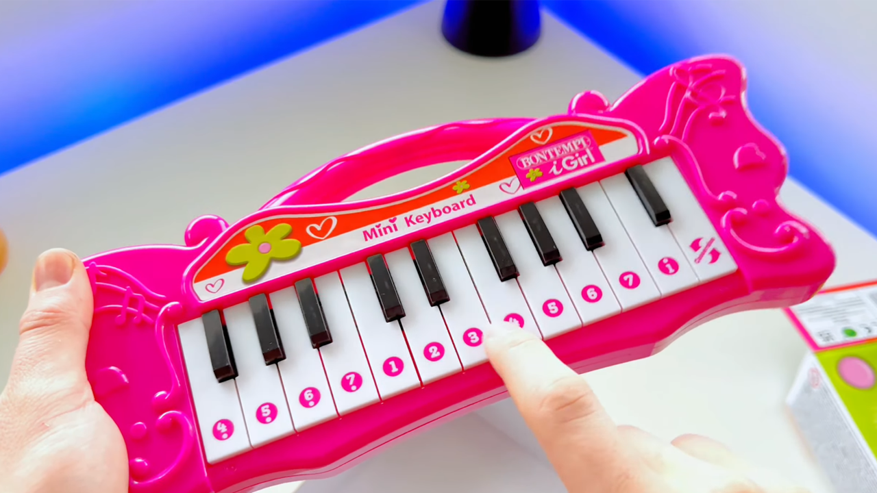Toy piano challenge with hilarious notes and incredible melodies