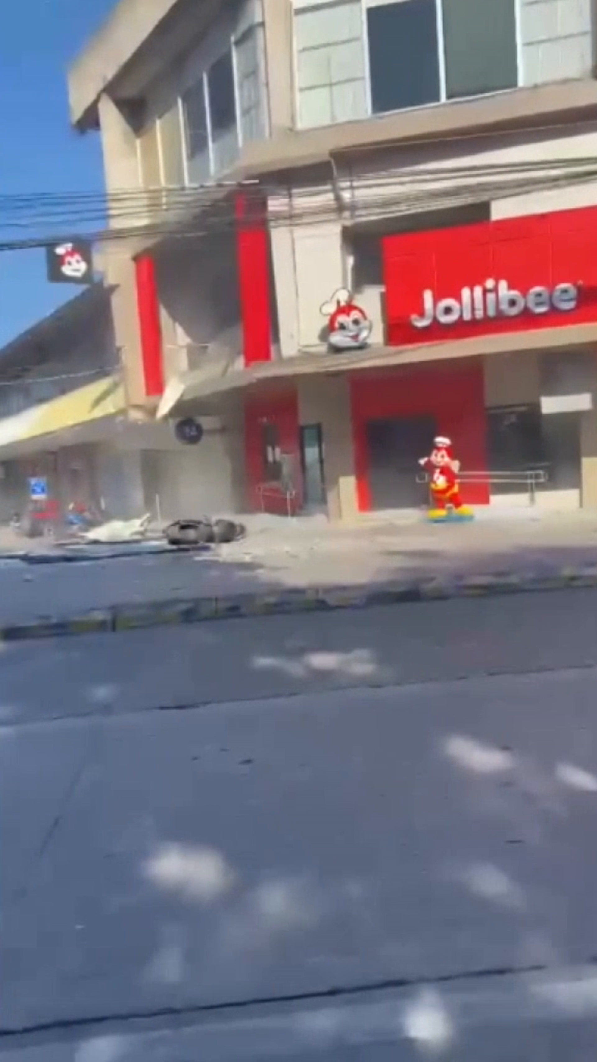 Buildings collapse as 7.8 magnitude earthquake hits Philippines