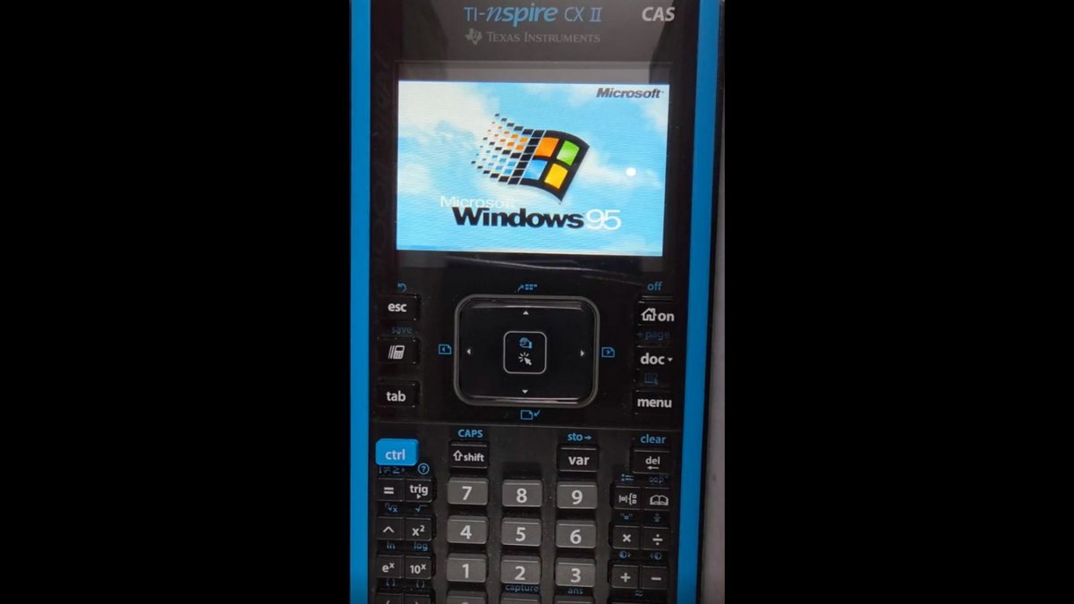 Il installe Windows 95 sur... sa calculatrice