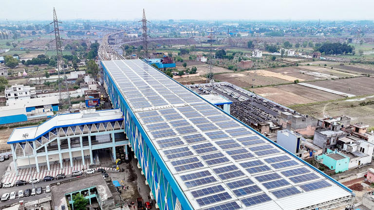 India's solar sector shifts to oligopoly with new domestic cell rule