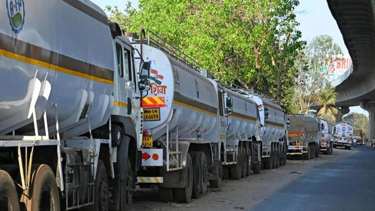 Water crisis looms large over housing societies in Mumbai as tanker ...