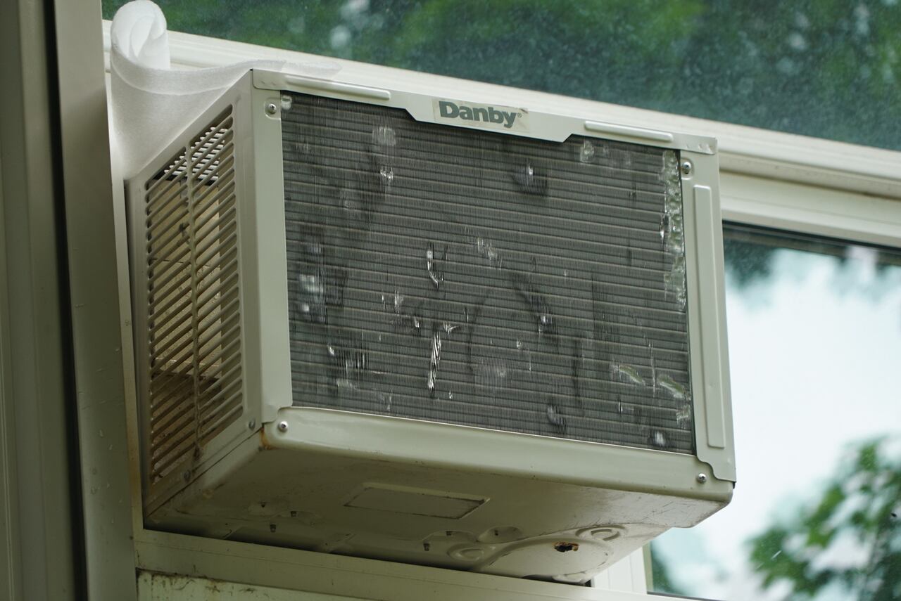 Saskatoon parents so worried about hot classes, they donated an air ...
