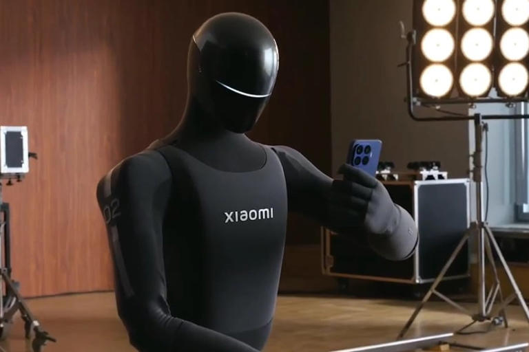 Xiaomi shows its humanoid robot clicking photos from the Xiaomi 17T Pro