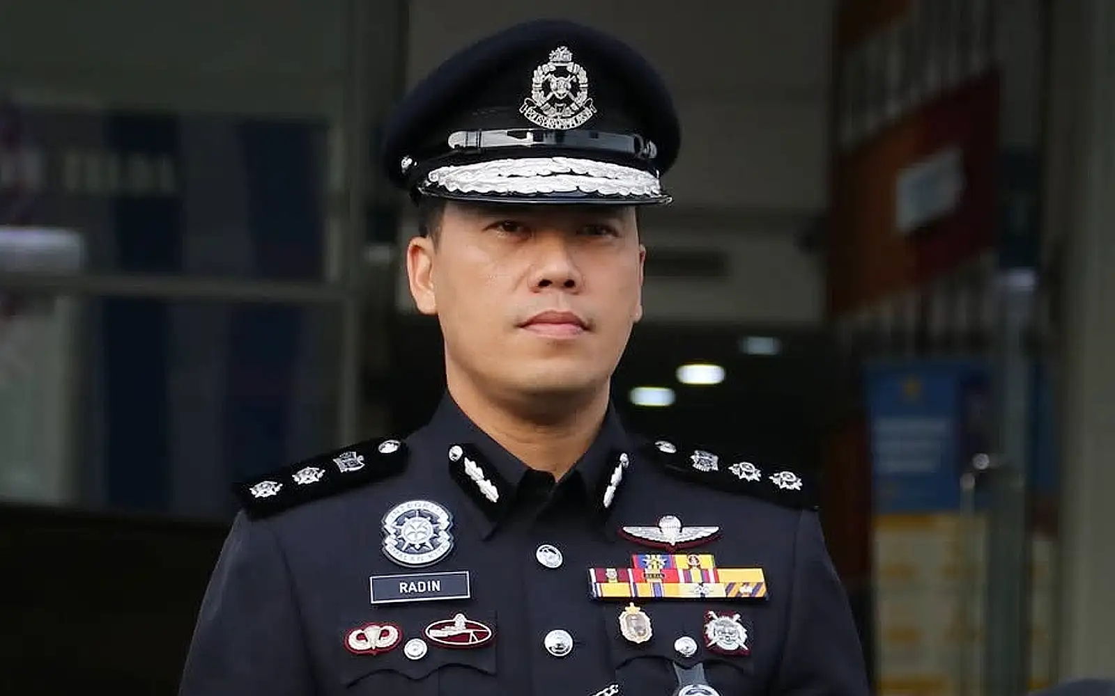 Girl dies, brother hurt in fall from apartment unit in Tampoi