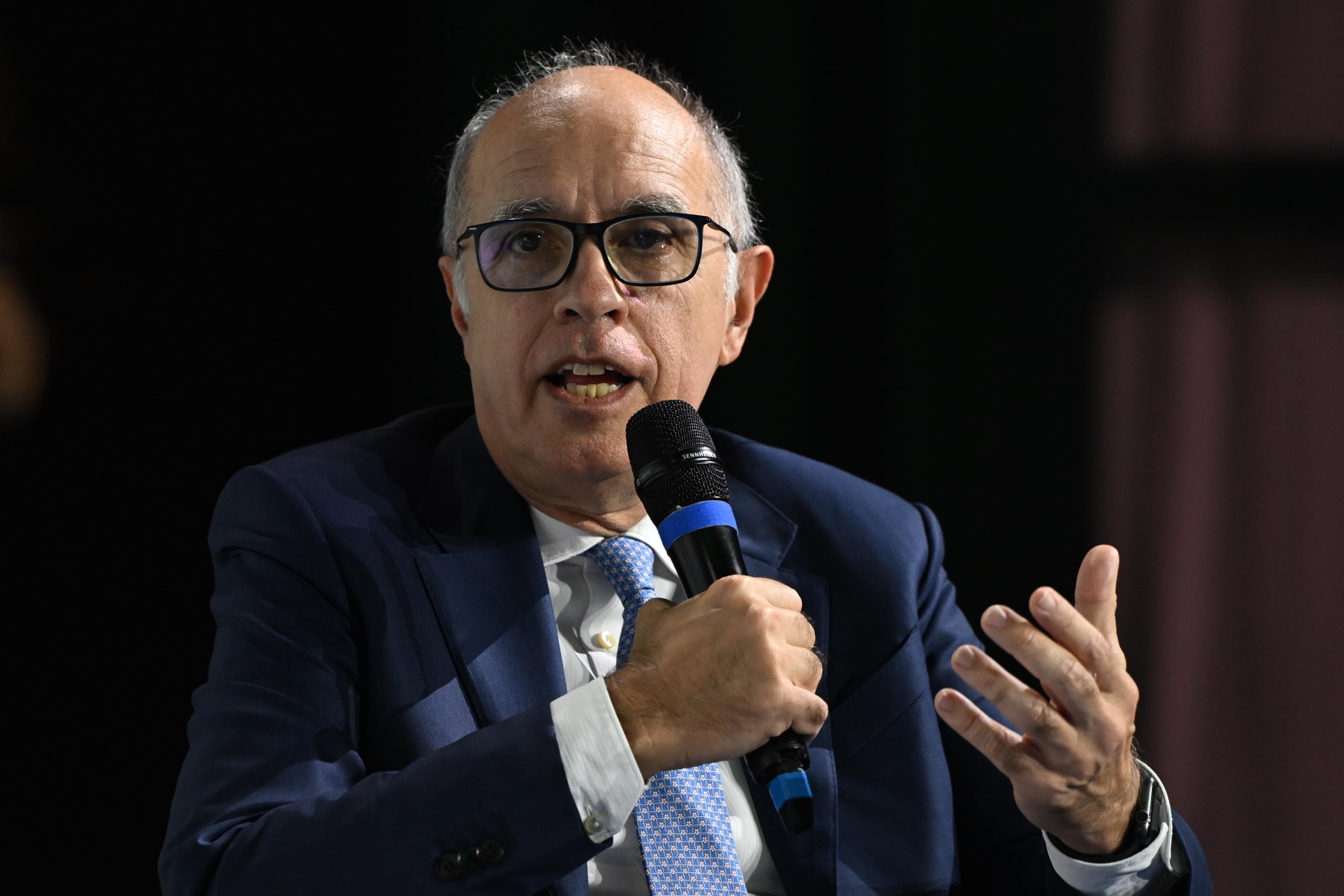 Azzone, iniziativa Intesa crea valore per soci, imprese e clienti