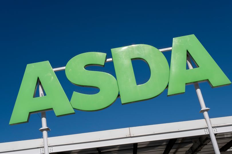 Asda to axe 1,000 warehouse jobs as workers set to be replaced by robots