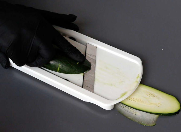Pesto-Zucchini-Tarte: Das einfache Rezept, das nach Sommer duftet!