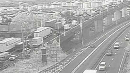 Huge delays on QEII Bridge due to crash closing three lanes on M25 ...