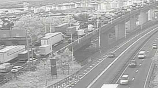 Huge delays on QEII Bridge due to crash closing three lanes on M25 ...