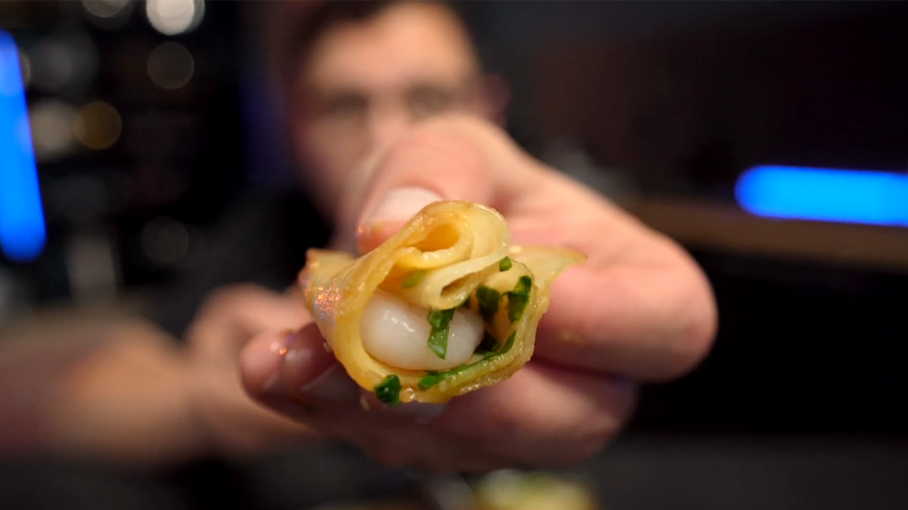 Soft silky cheung fun recipe: Fast rice noodle rolls without special tools