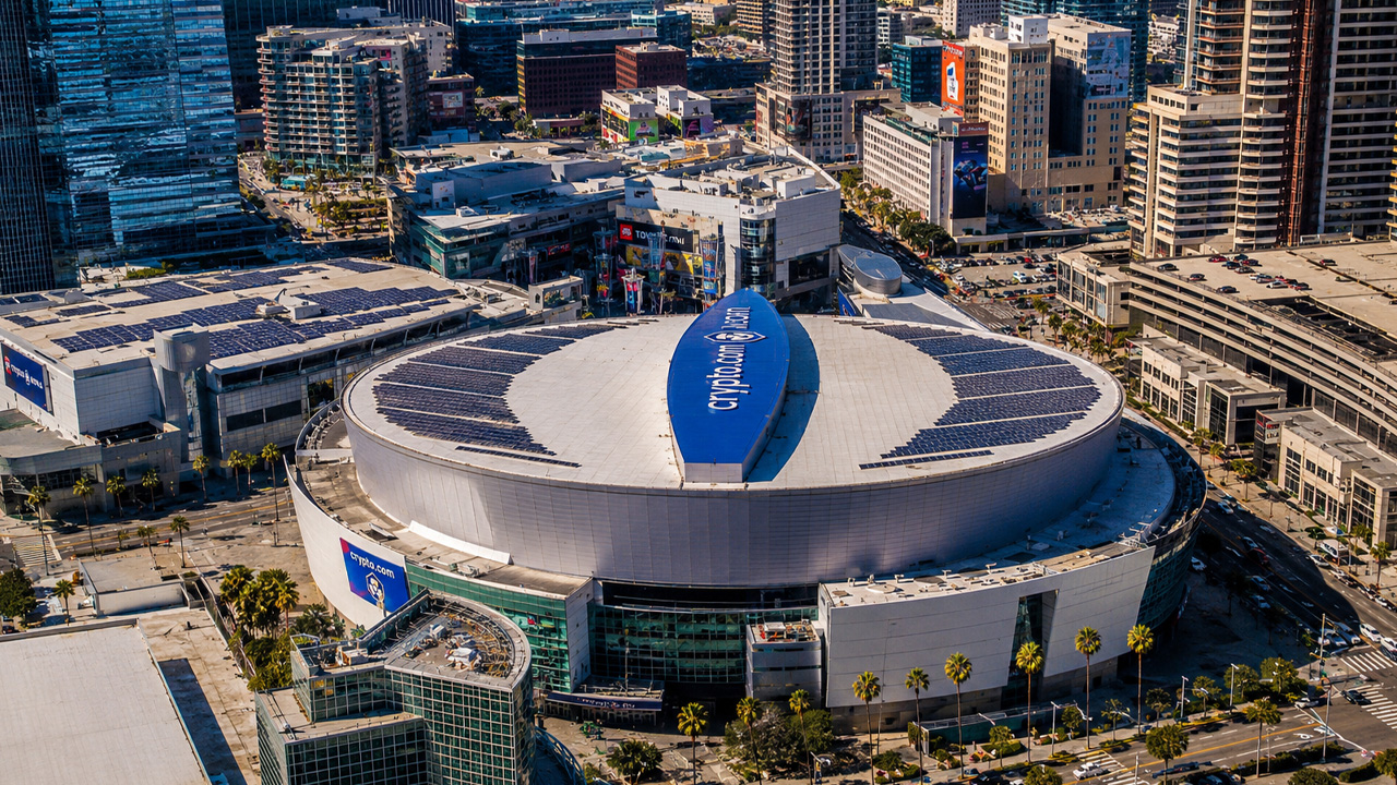 What makes this Los Angeles arena so famous