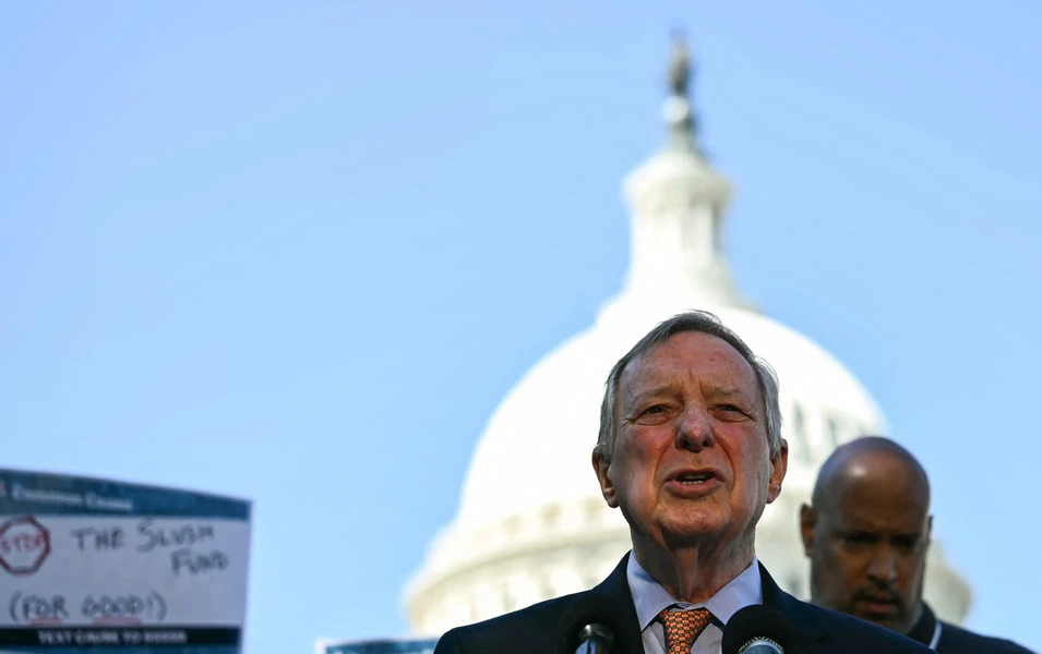 House Democrats vow swift Trump probes if they retake House