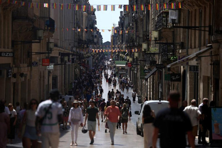 Ageing France to see population fall after 2037 peak, INSEE says