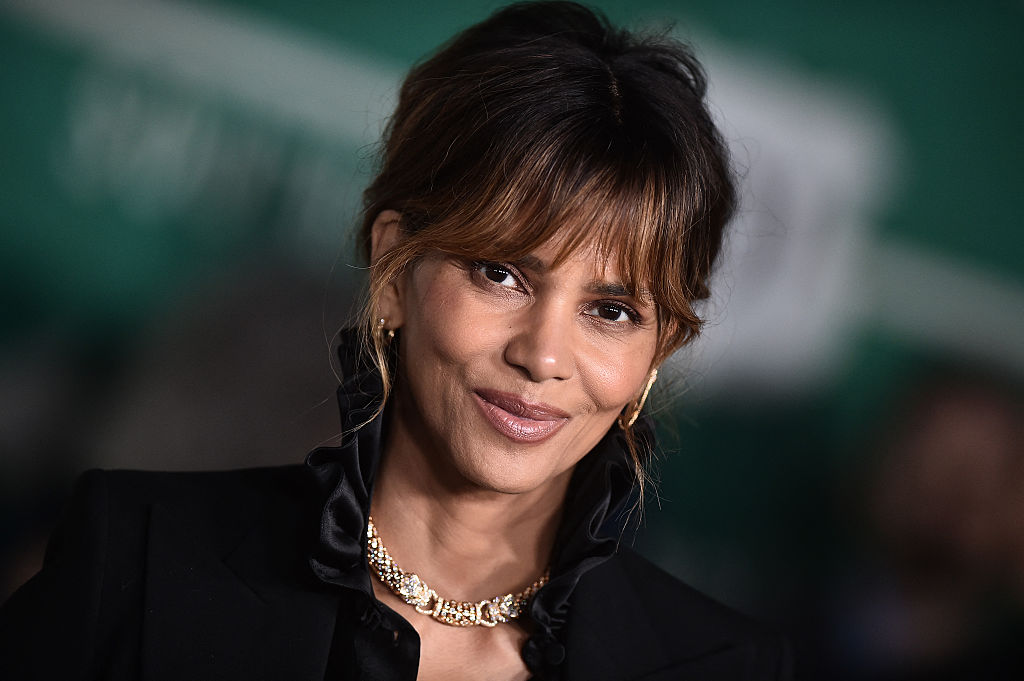 Halle Berry and Gabriel Aubry reunite at daughter Nahla's high school ...