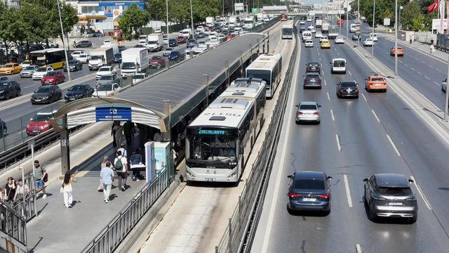 Metrobüste ölüm takibi! Ferdi'yi hayattan koparan sebep akılalmaz