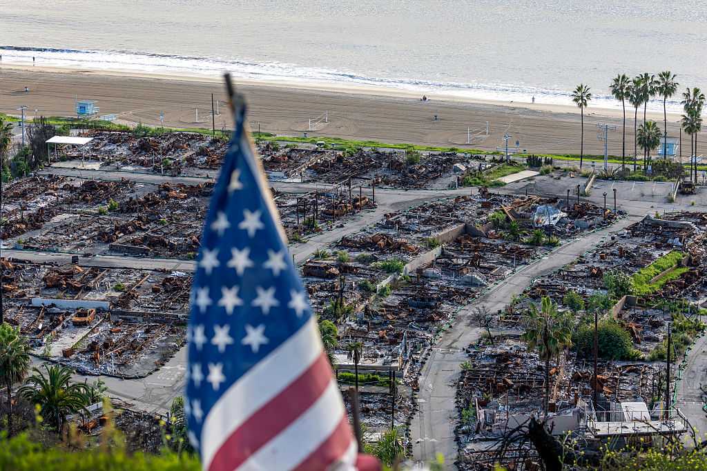 Florida man faces trial in deadly Palisades fire that killed 12 and ...