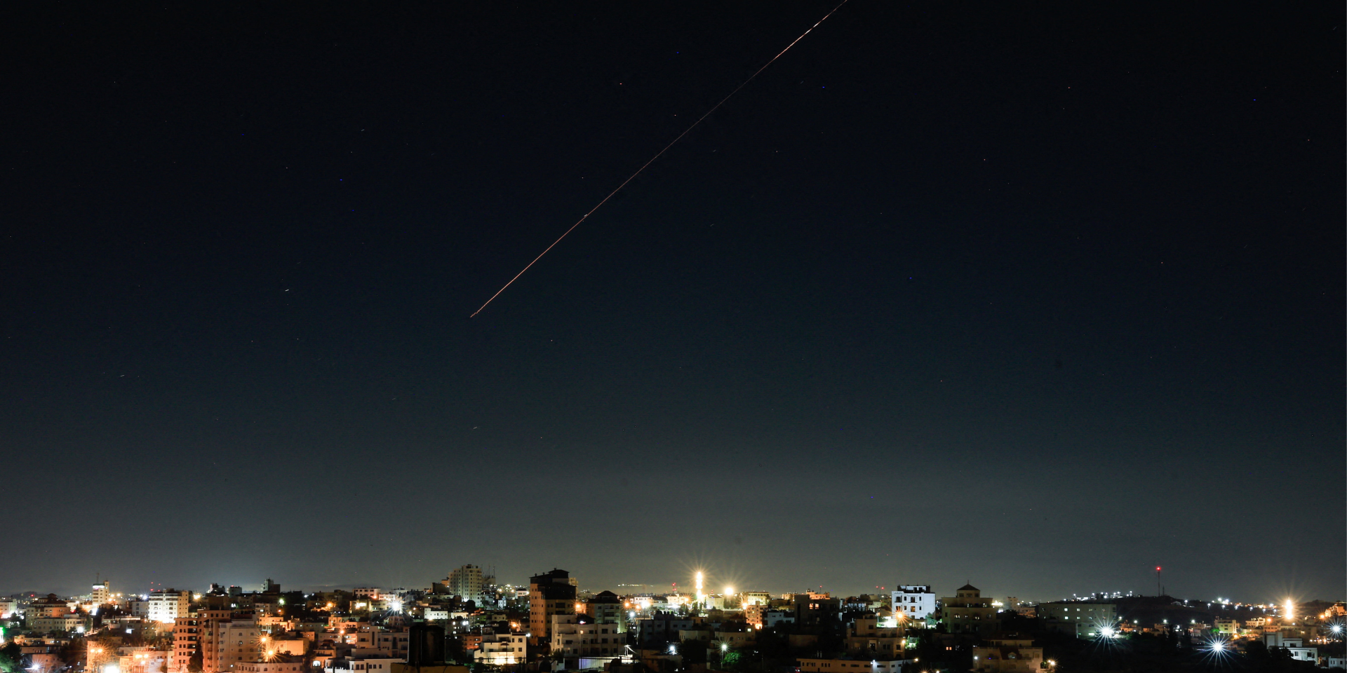 Israel plans 'powerful' response after Iranian missile attack