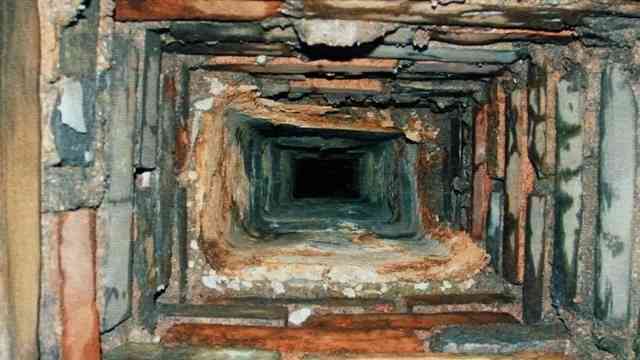 Er verschwand 2008 - 7 Jahre später fanden sie sein Skelett im Kamin