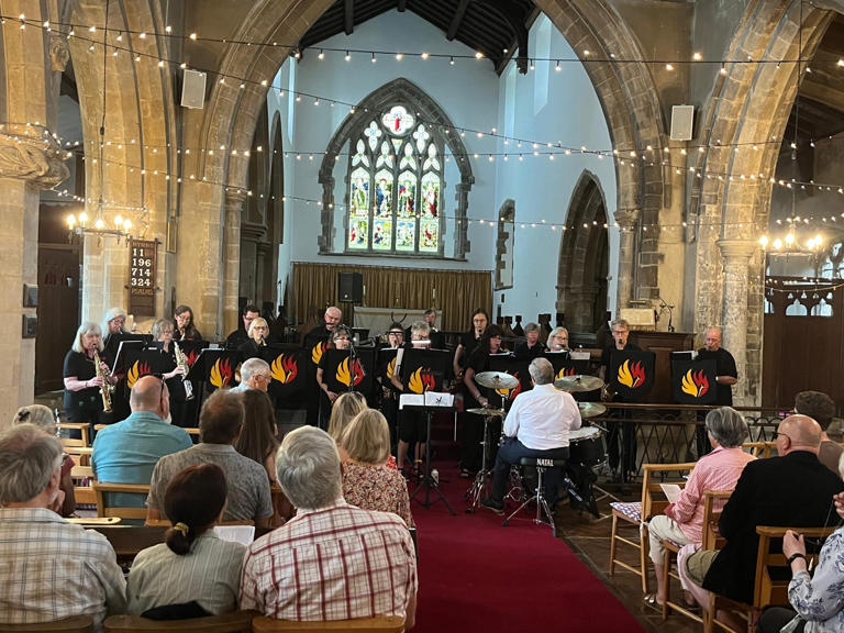 Harborough Orchestra raises £600 for village church