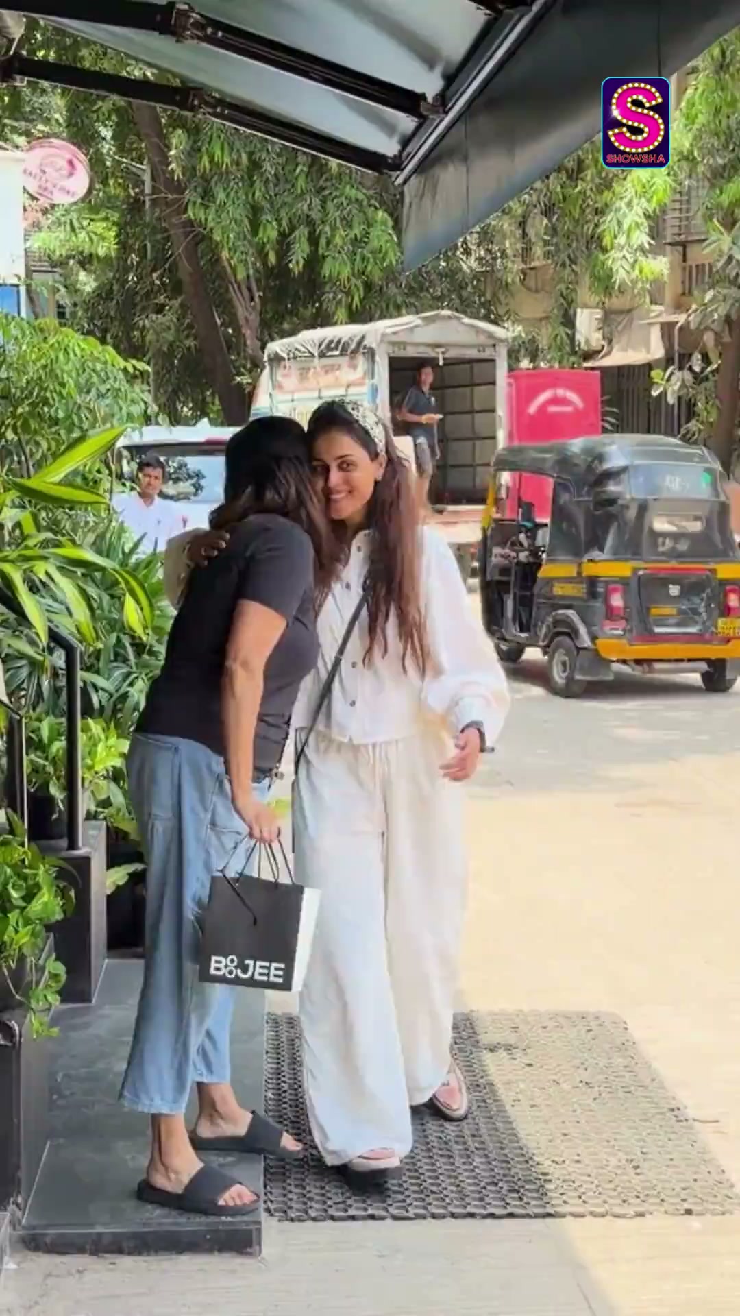 Genelia D'Souza is serving the perfect summer outfit inspo!