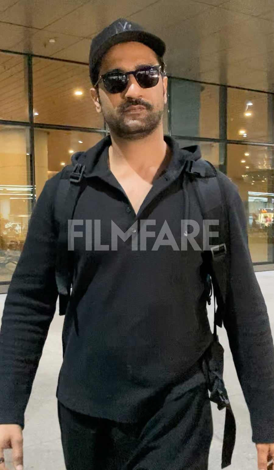 Photos: Vicky Kaushal keeps it casual and cool in an all-black look as ...