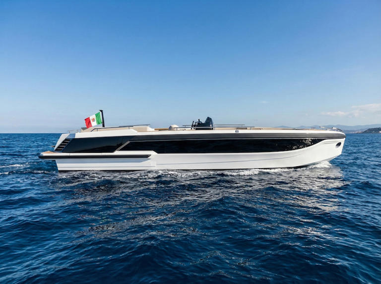 FIM lancia la linea tender con il TT9 Open, barca di 9,40 metri ...