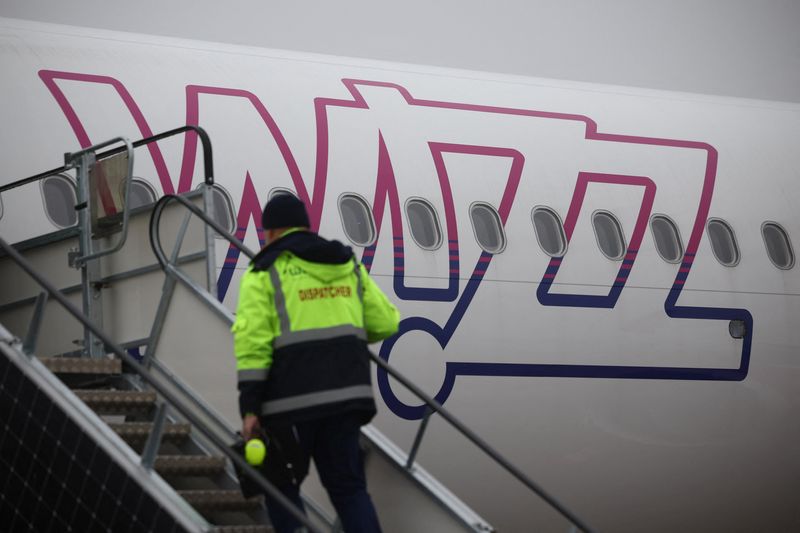 Wizz Air to offer Starlink in-flight internet from 2027