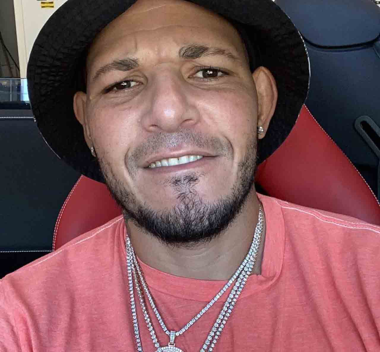 Plane that was going to pick up Yadier Molina suffers fatal accident in ...
