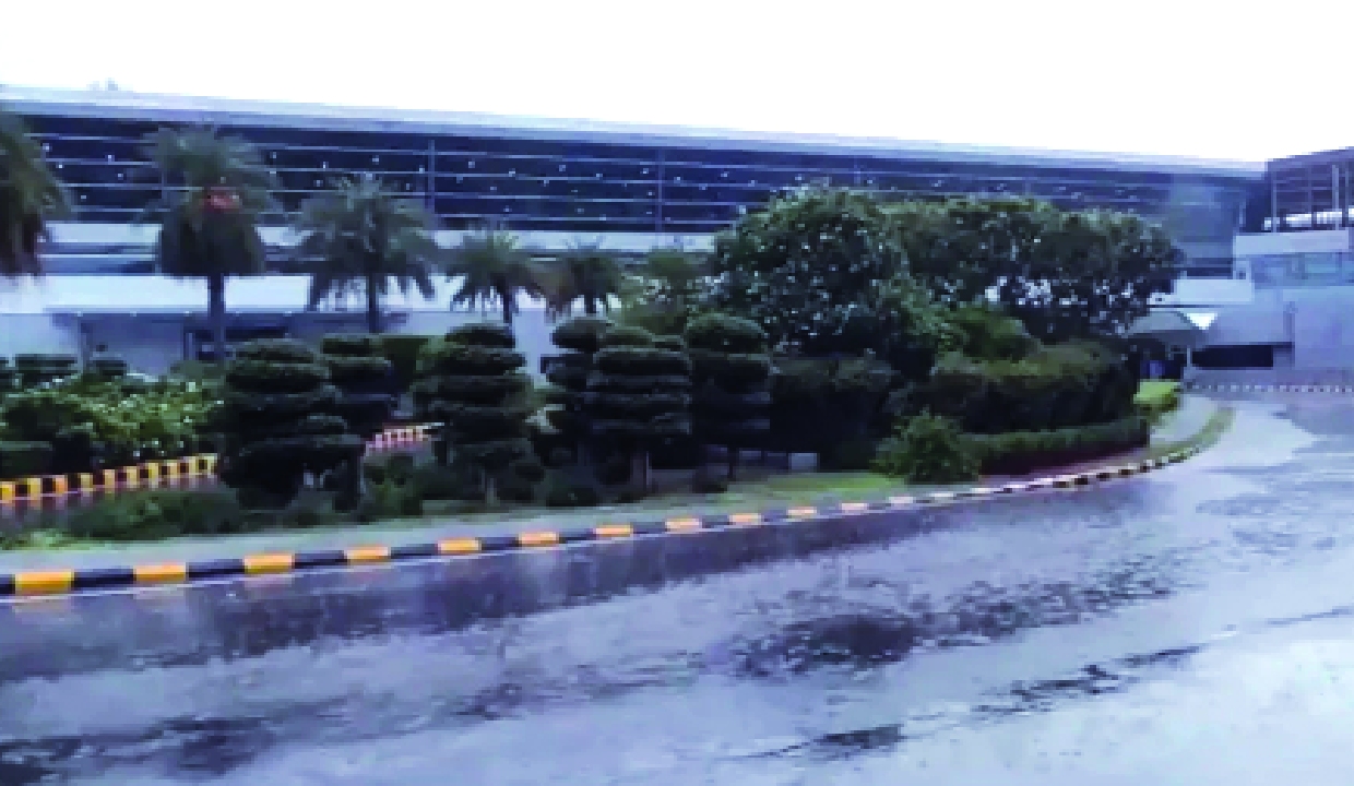 Rain lashes parts of capital